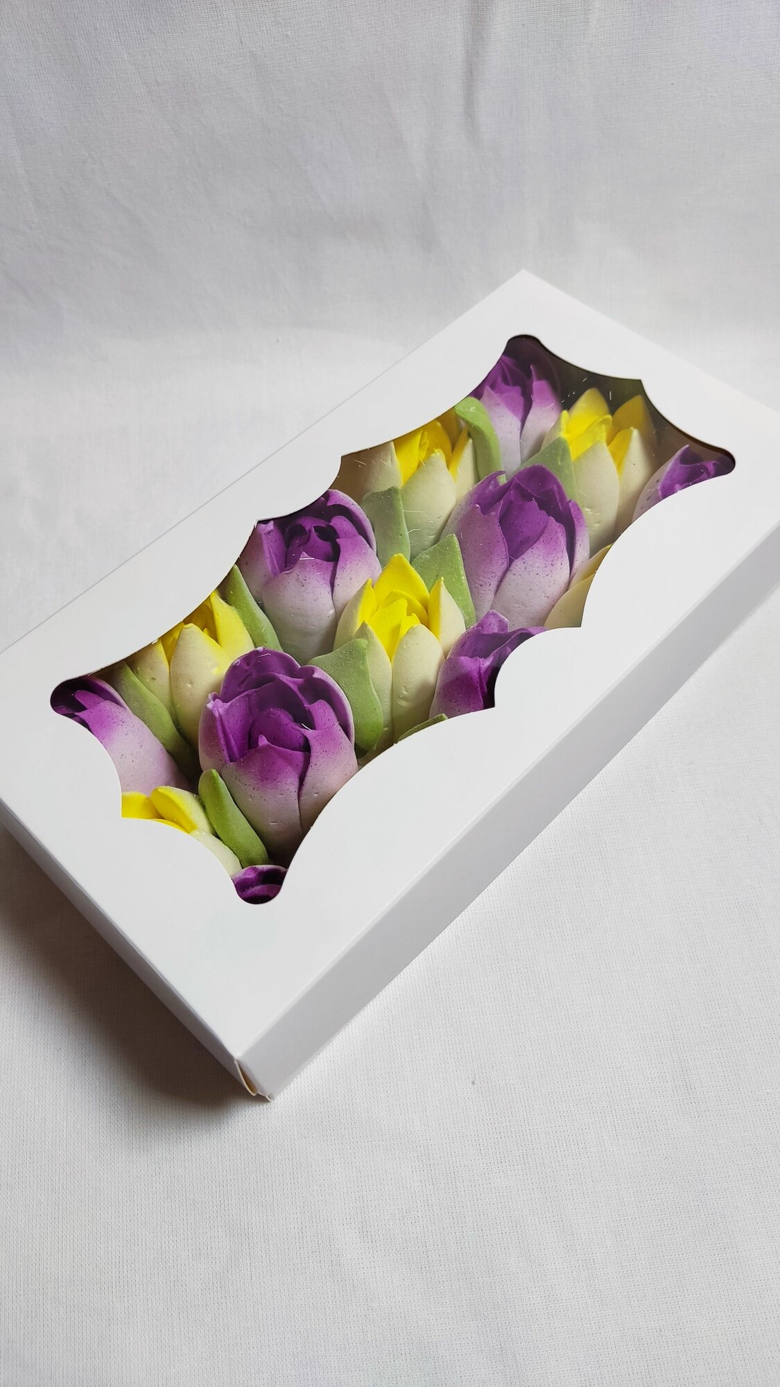 Зефирные цветы ручной работы, тюльпаны из зефира желтый/сиреневый цвет в коробочке 15 шт.