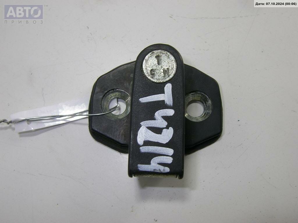 Ответная часть (скоба) замка двери BMW 3 E36 (1991-2000)