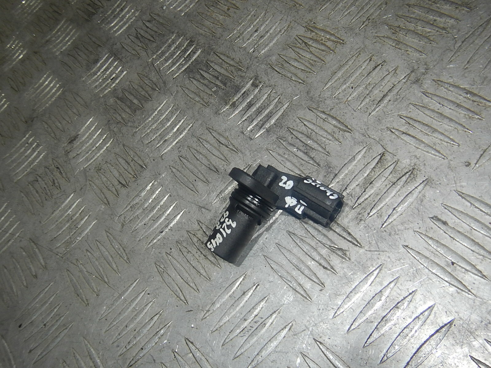 Б/У Датчик положения распредвала, Ford (Форд)-FOCUS 2 (05-08) FORD FOCUS 2 (05-08) 2.0 Без повреждений. 321045 FORD арт. ...