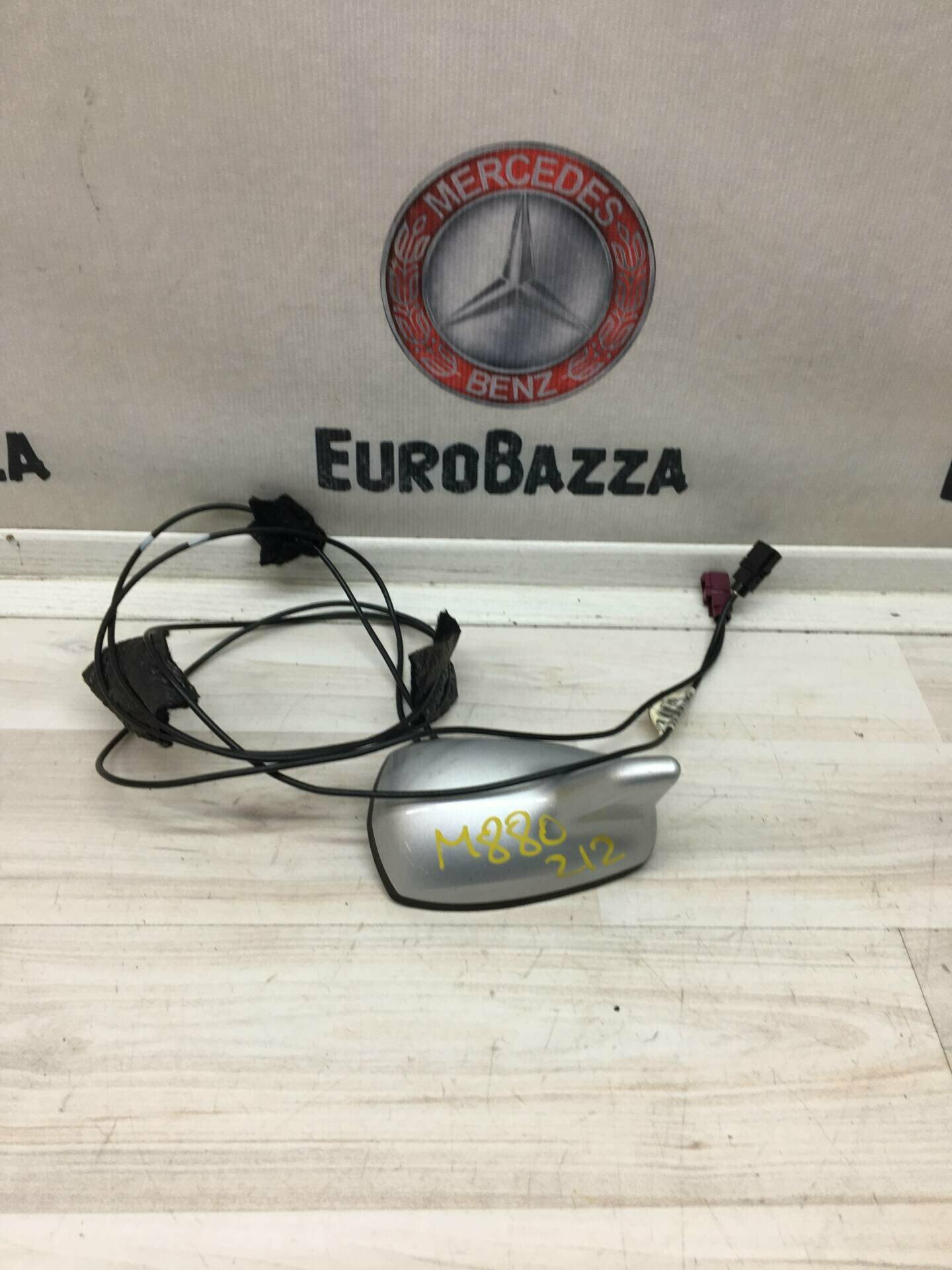 Антенна Mercedes W212 E A2048206775