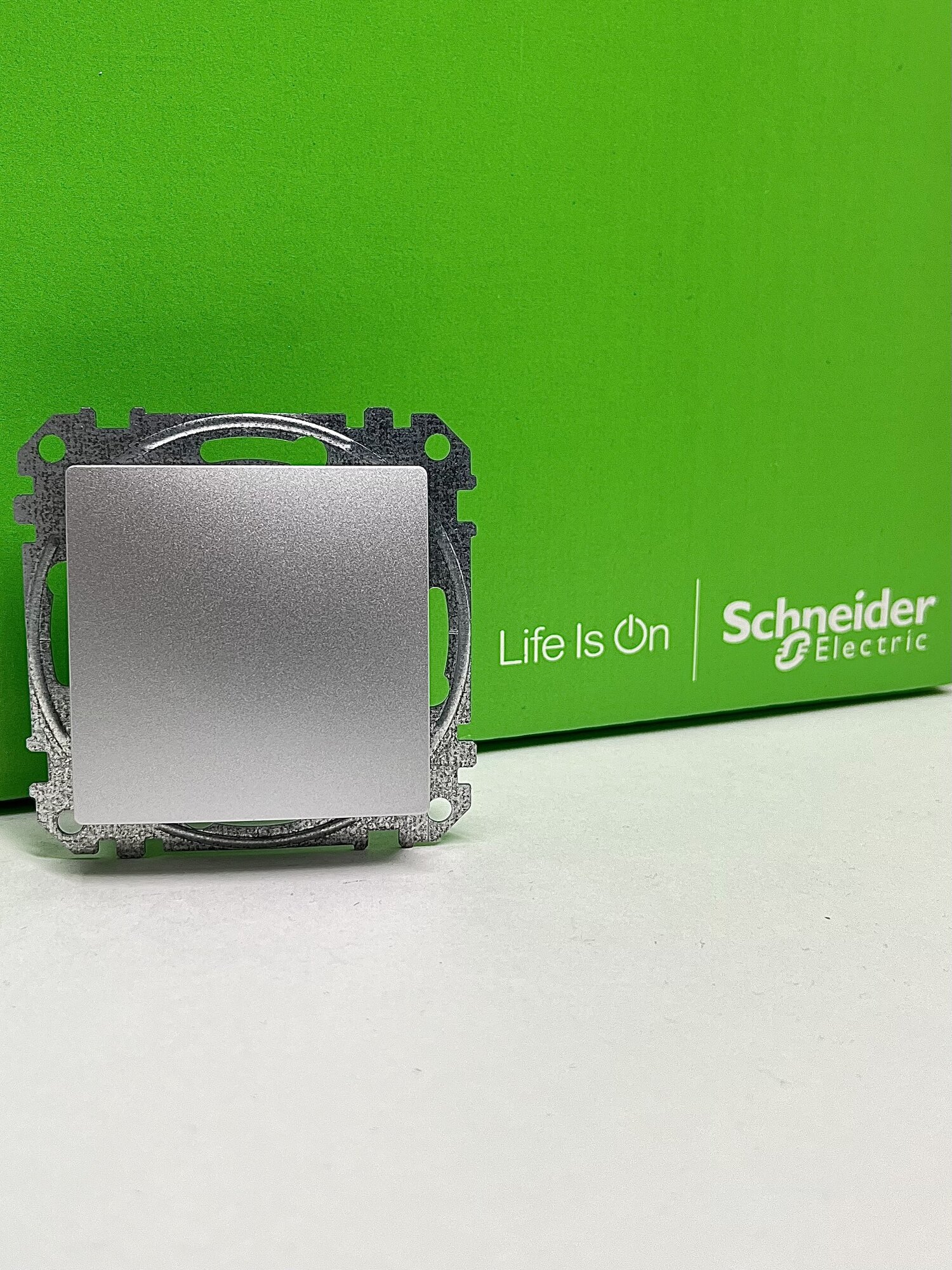 Выключатель 1-клавишный, схема 1 10АХ Schneider Electric Sedna Design, алюминий SDD113101