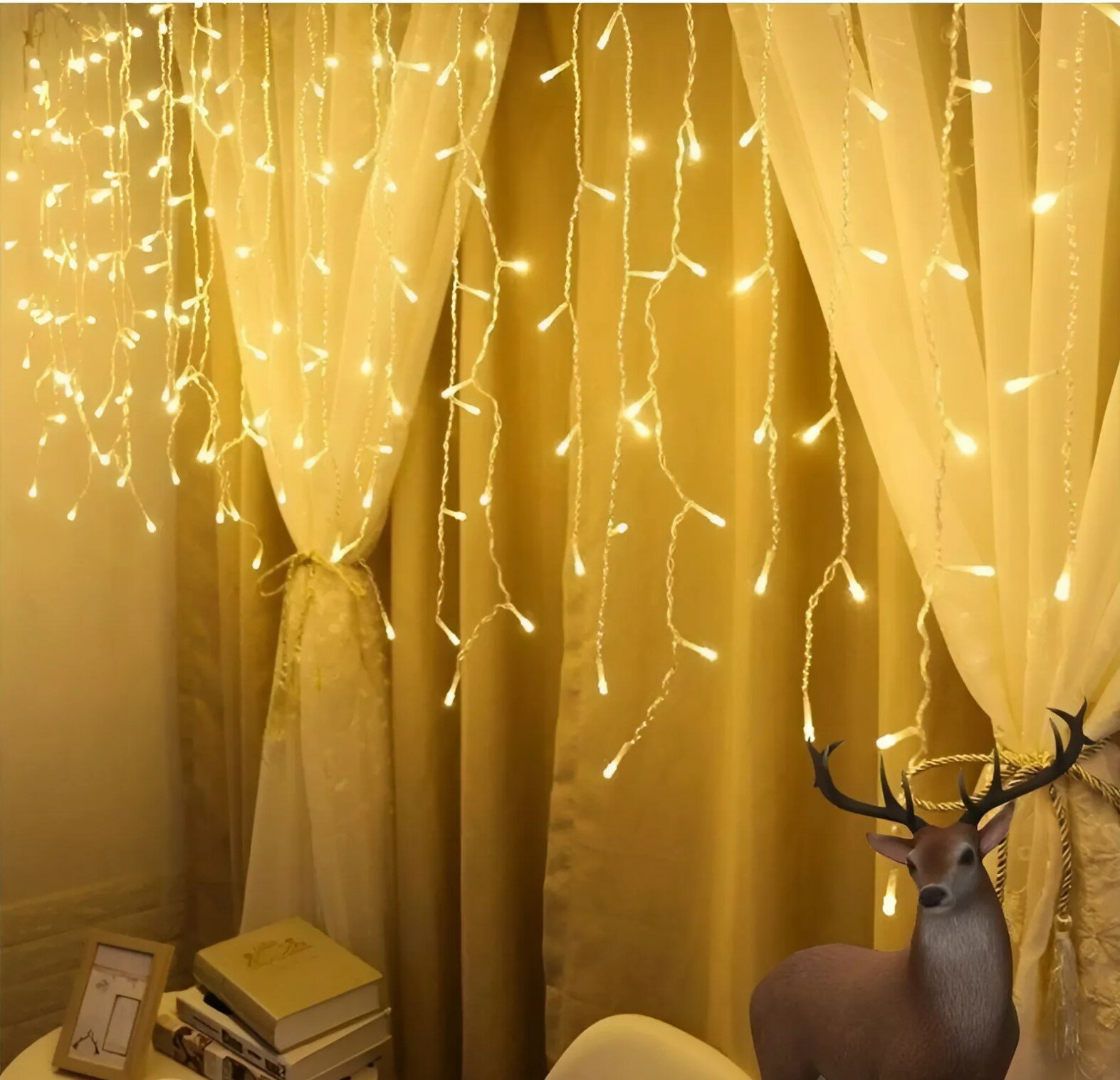 Гирлянда электрическая интерьерная 1,5х1,5 метра/ Светодиодная штора-занавес/ Свет Тёплый жёлтый