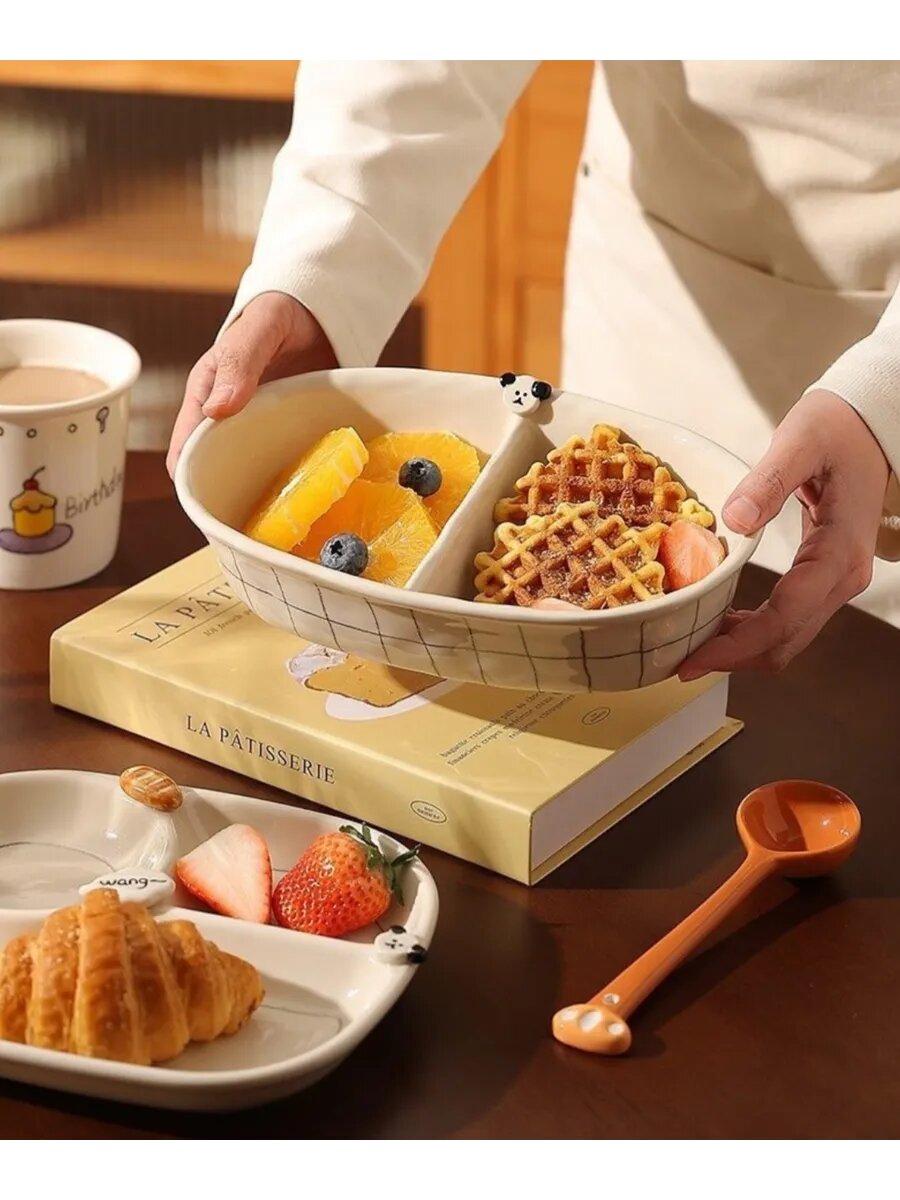 Тарелка овальная менажница с собачкой