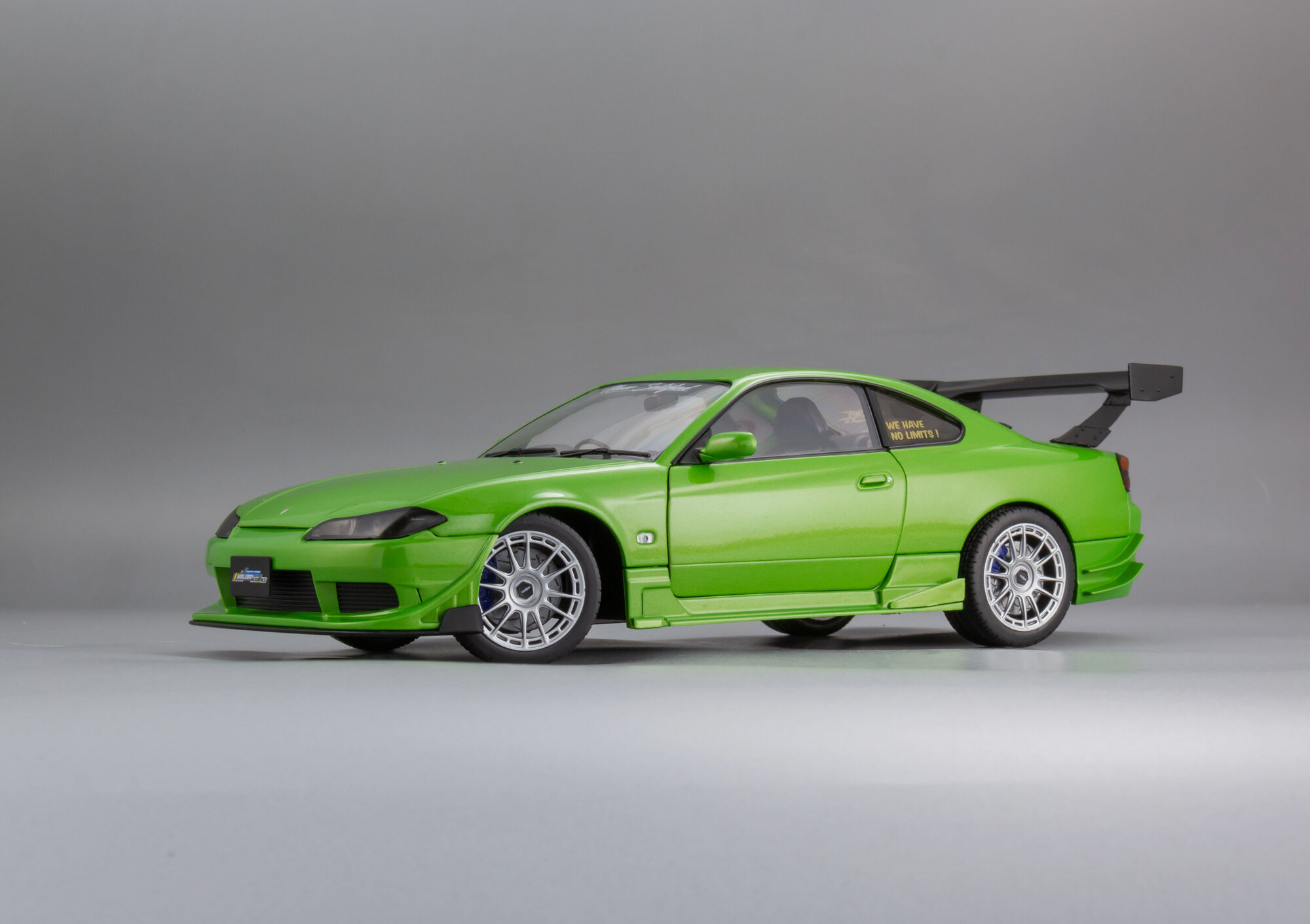 1:18 Nissan Silvia S15 SPEC-R AERO, Коллекционная масштабная модель от Solido