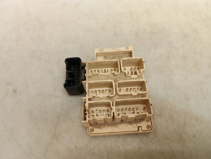 Б/У Лексус RX300 1 Блок предохранителей салонный Lexus RX300 2002 MCU15 343086 TOYOTA арт. 8273248021