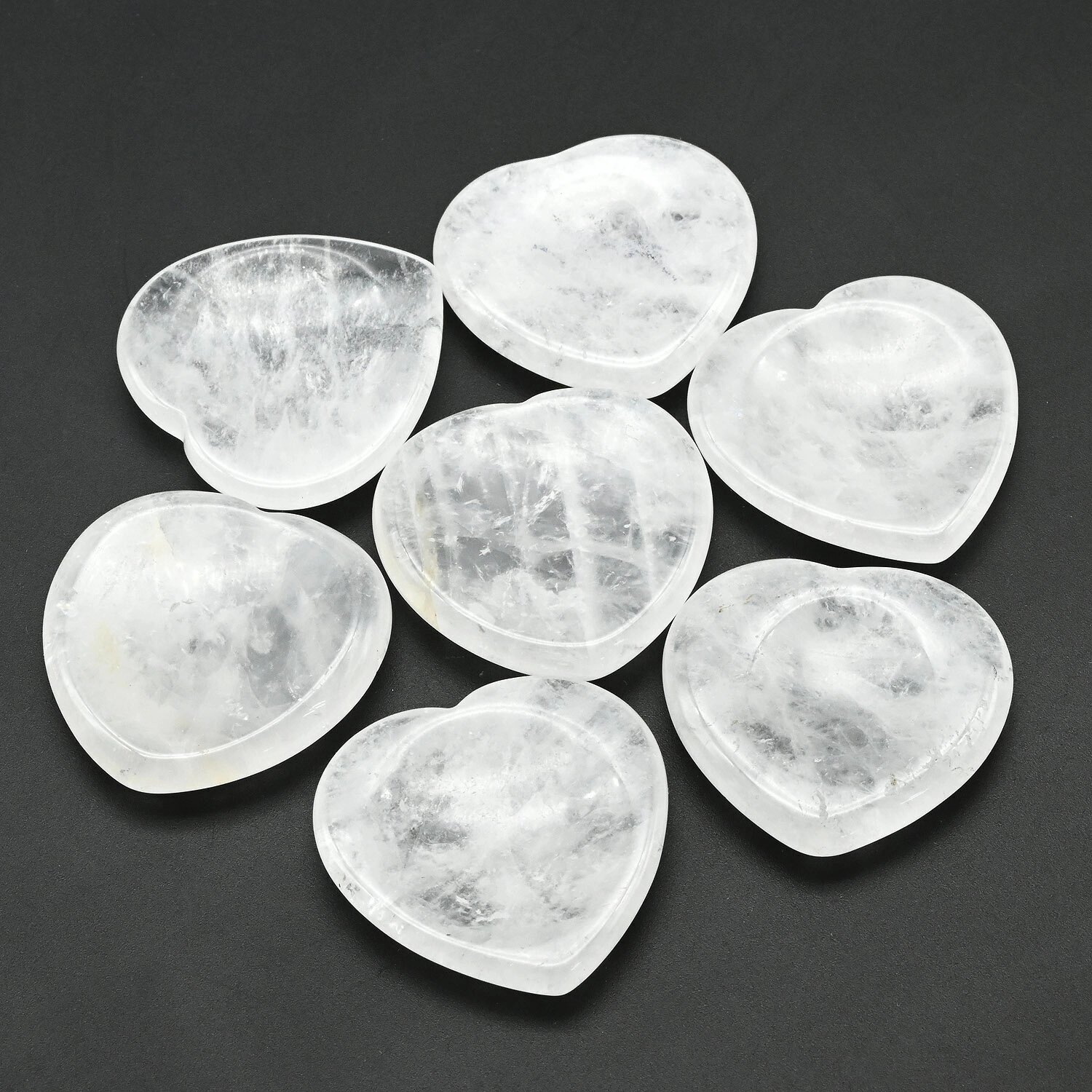 Галька из горного хрусталя "Сердце" 40*39*7мм .