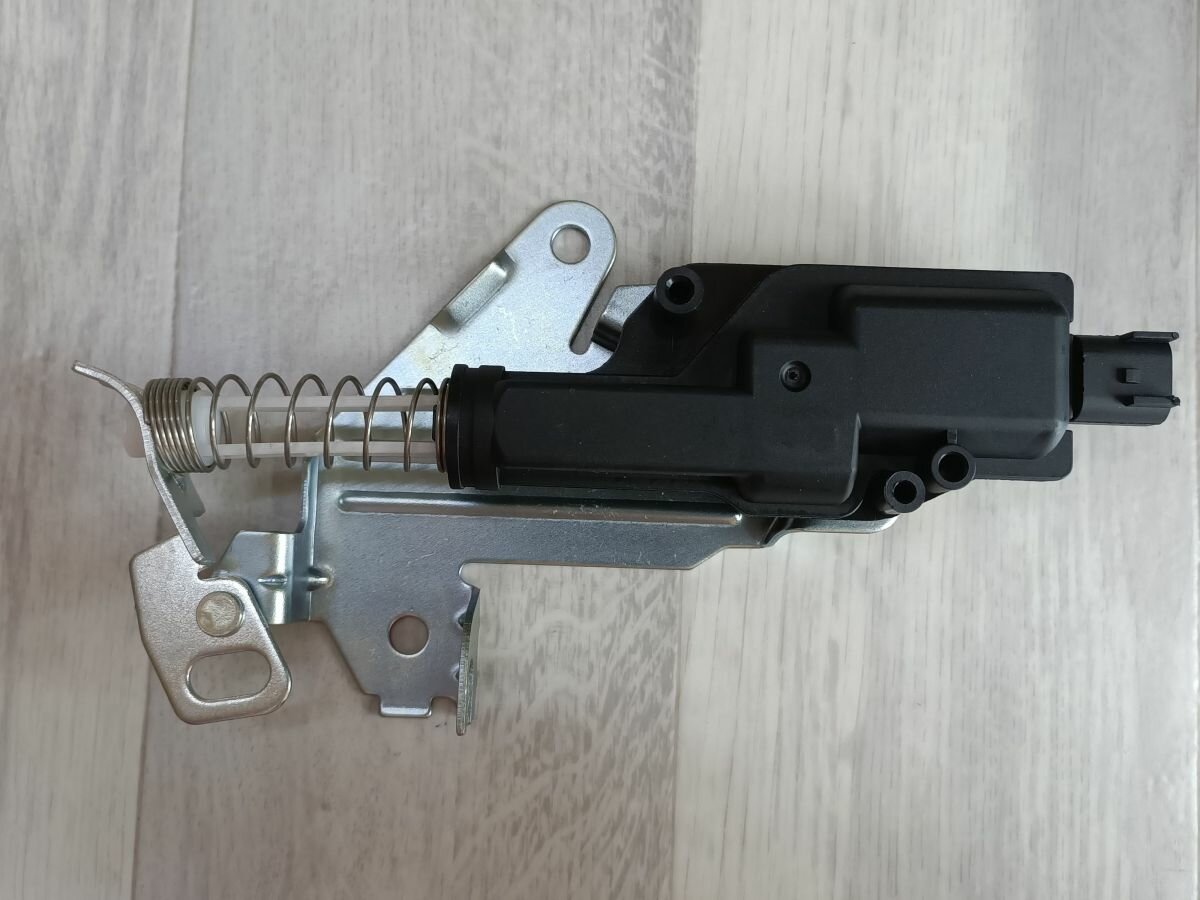 Моторчик замка багажной двери FORD (1481081)