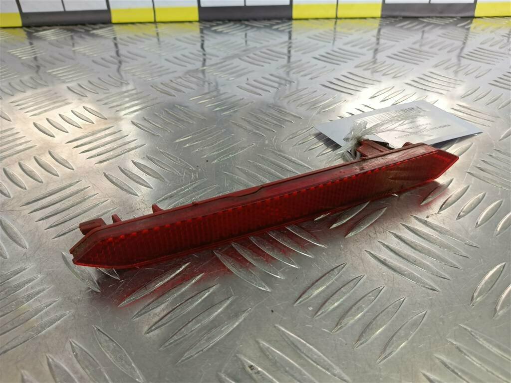 Катафот задний Б/У для HONDA Civic VIII (2005—2009) 33555SMGE01