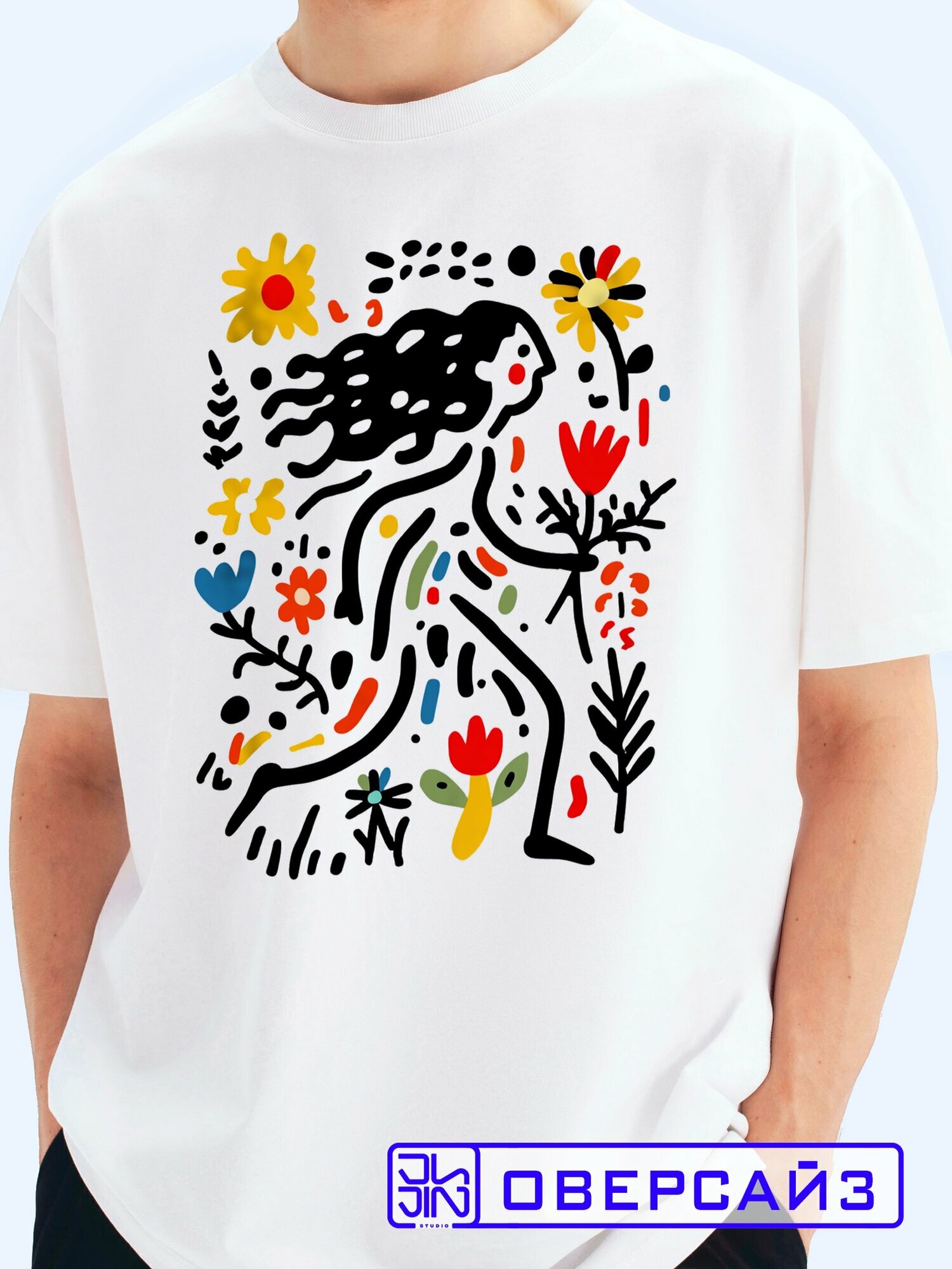 Футболка оверсайз мужская с принтом Девушка абстрактная черно-белая с цветочными узорами и ярким подсолнухом, белый хлопковый трикотаж с прикольным рисунком на груди
