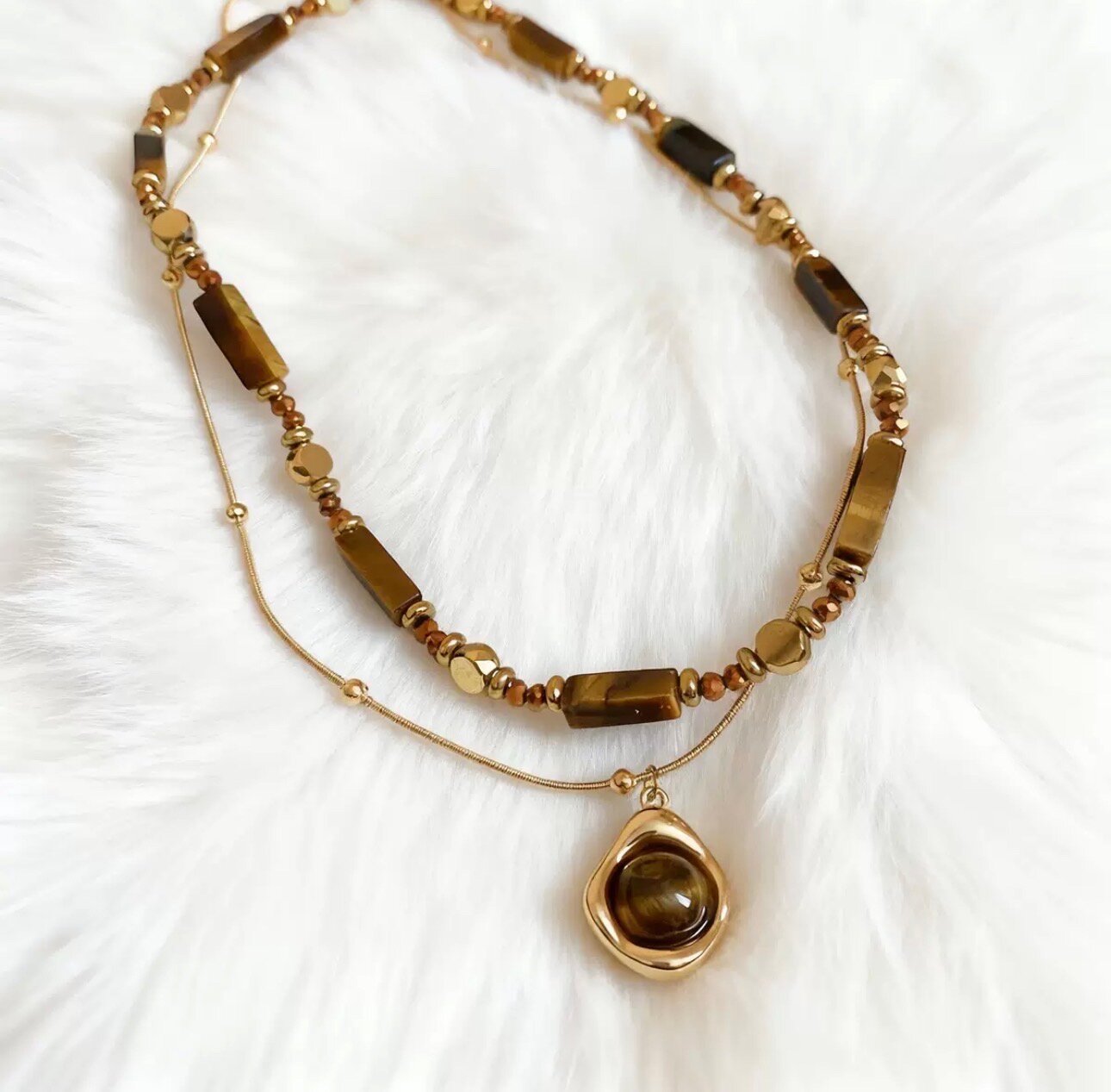 Колье, тигровый глаз