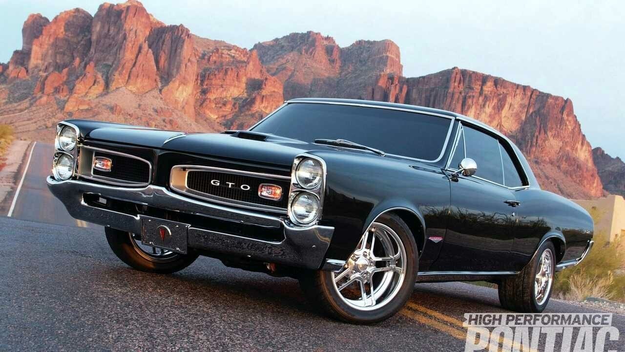 Картина на холсте 60x110 LinxOne "Pontiac gto" интерьерная для дома / на стену / на кухню / с подрамником