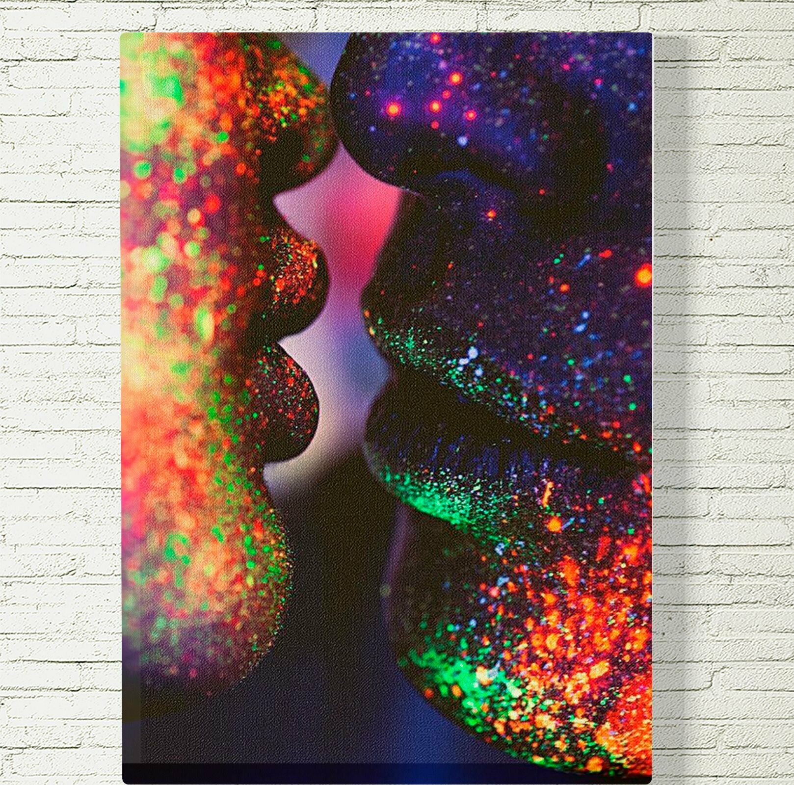 Интерьерная картина 45 х 65 см на стену. Поцелуй