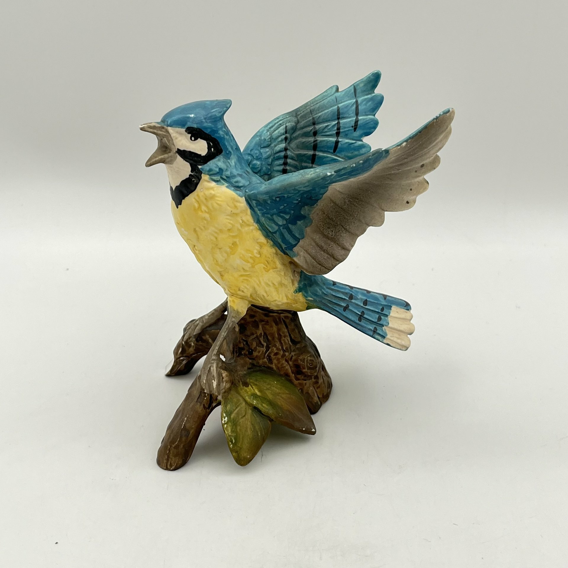 Статуэтка "Синяя хохлатая синица на ветке" ("Птица"), бисквит, роспись