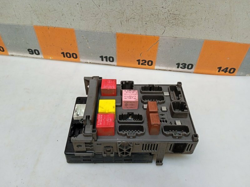 Б/У Блок предохранителей Renault Laguna 2004 2, X74 362220 RENAULT арт. 820028381