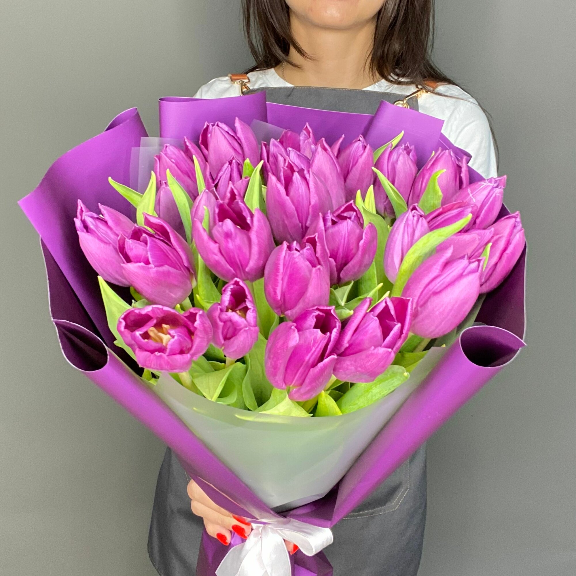 Тюльпаны фиолетовые