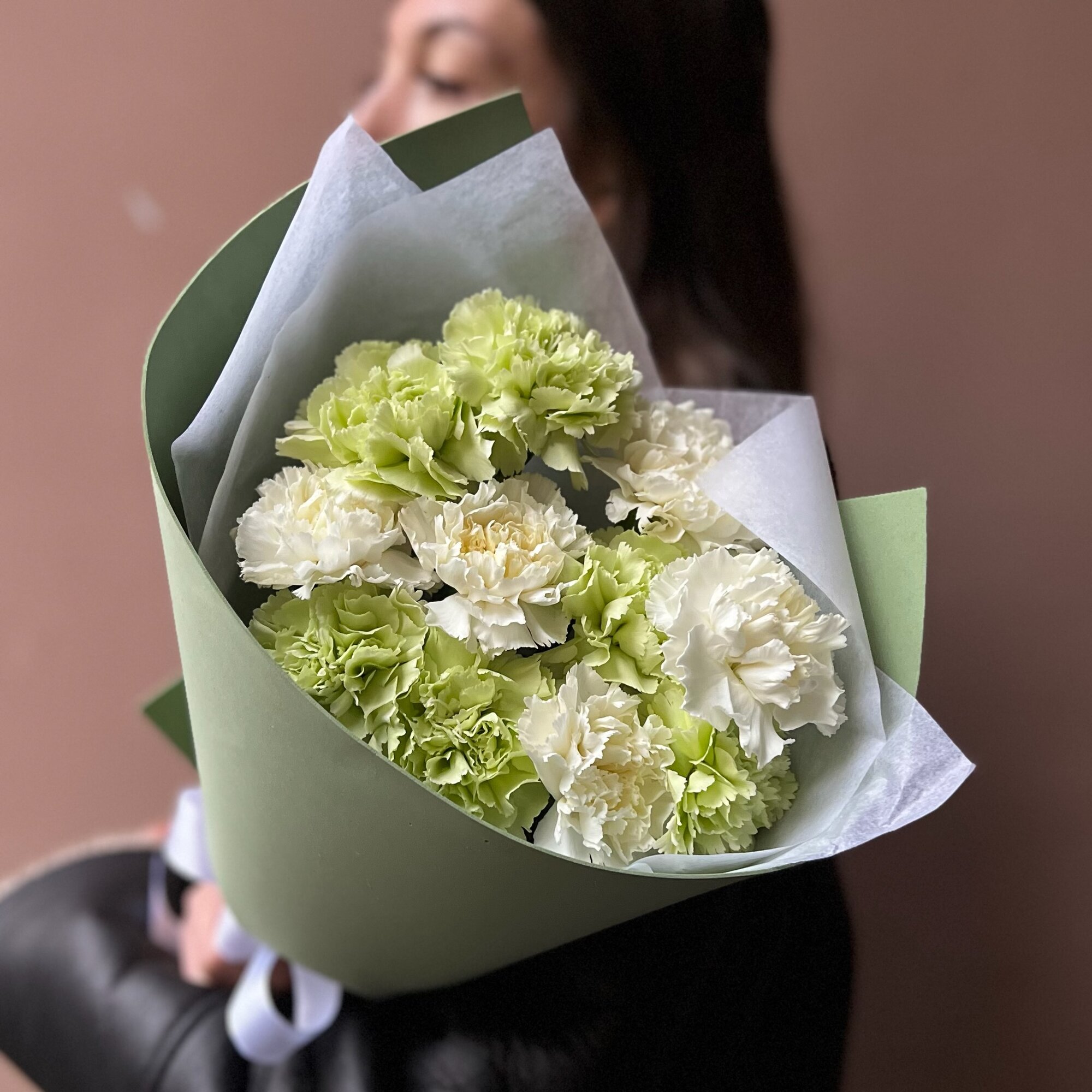 Букет цветов "Месье диантус" (11 белых и зеленых диантусов ) «Букет-Мукет»