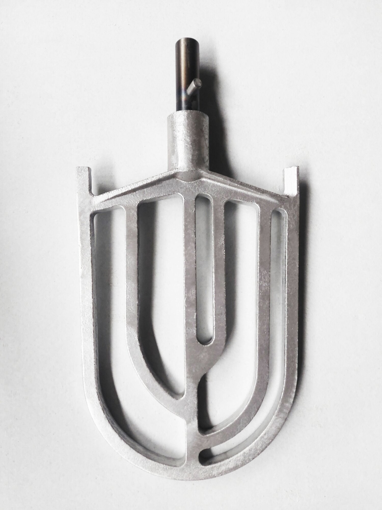 Лопатка для планетарного миксера МВУ 60. 480 х 260 мм, вал 28 мм. Дагдизель