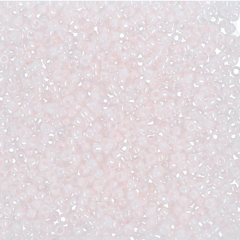 Бисер круглый TOHO 15/0, 2, 1,5 мм, 5х5 г, №0145L, бледный розовый