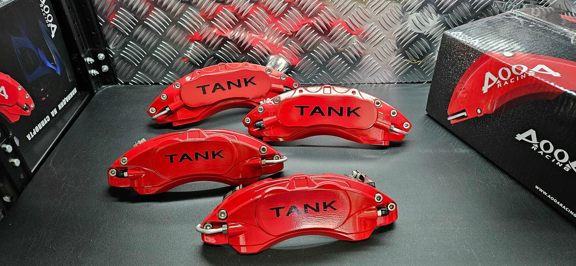 Алюминиевые накладки на суппорта для Tank 300