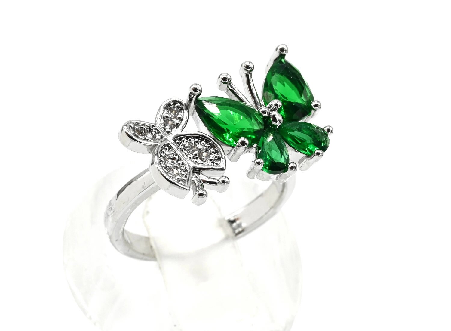 Кольцо, циркон