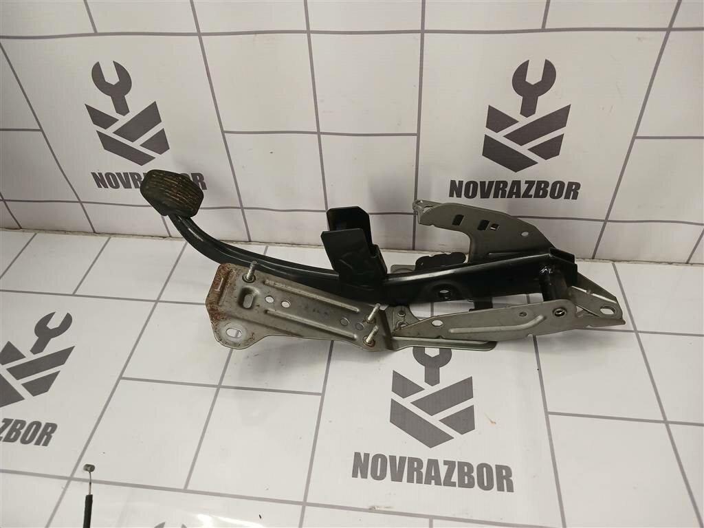 Педаль тормоза Ford Focus 2 08-11