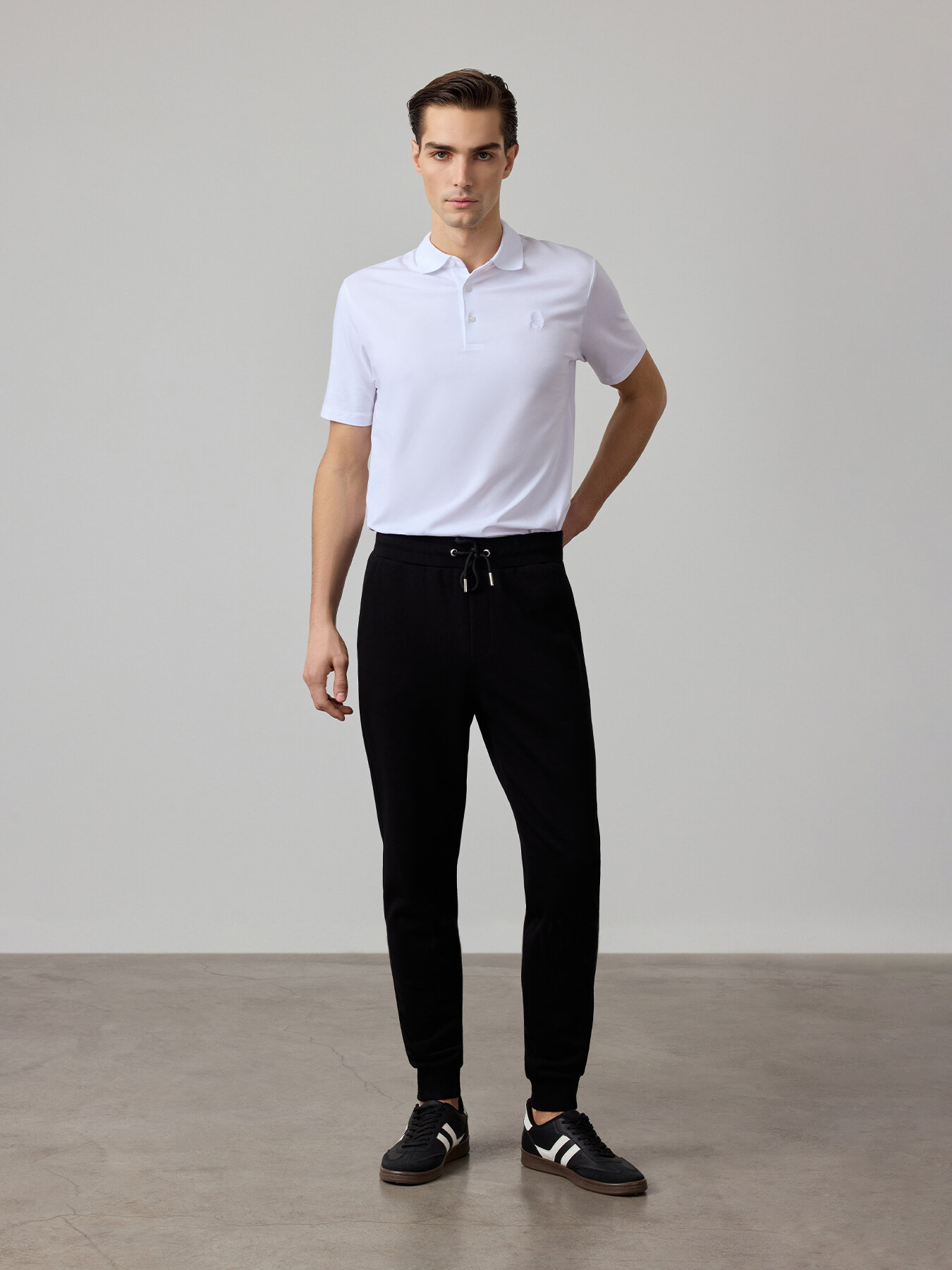 Брюки спортивные