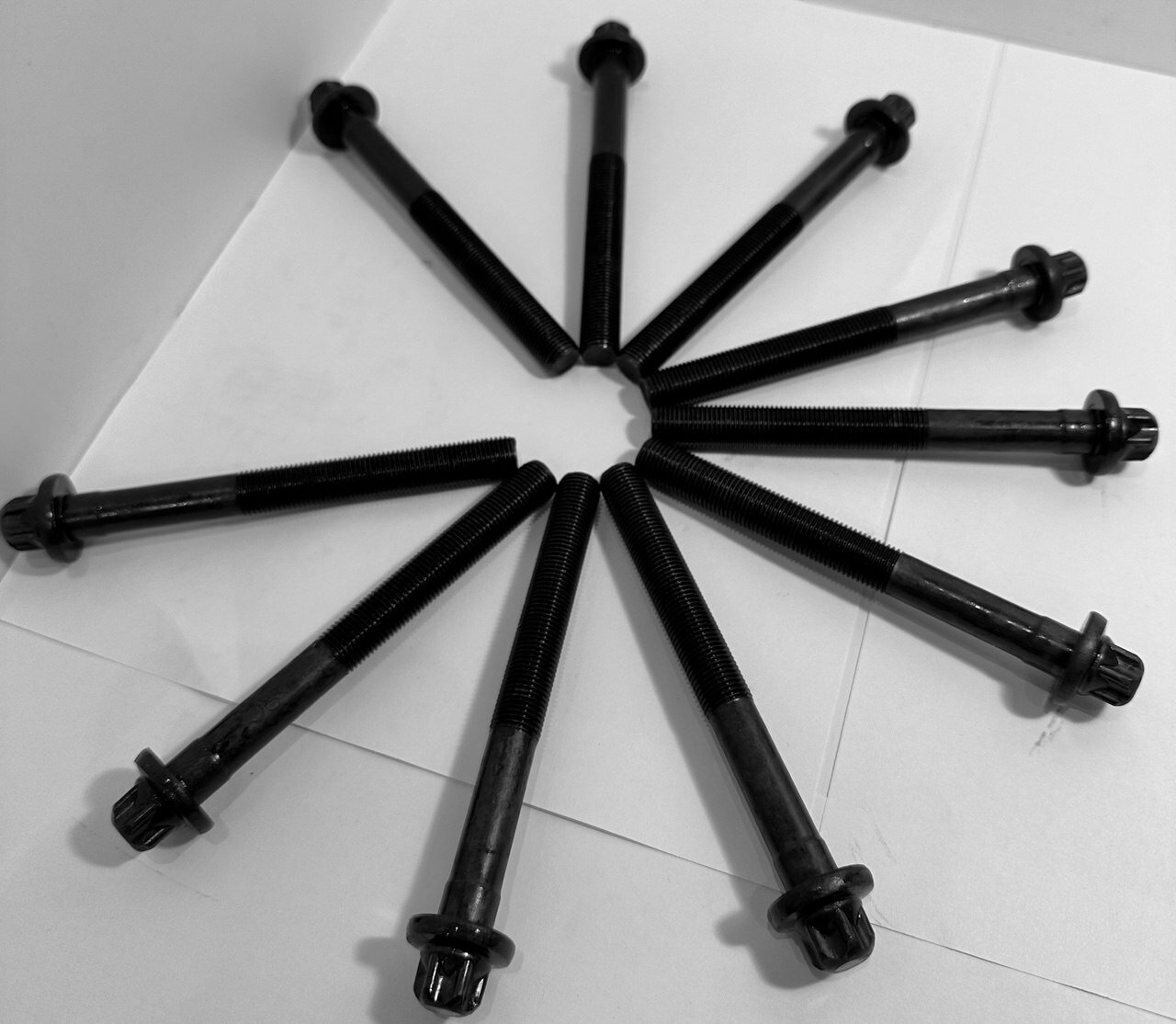 Болт крепления ГБЦ ВАЗ 2101-2107, Нива 21213-214, 4х4, 2121-31, Нива Шевроле 2123 комплект 10шт