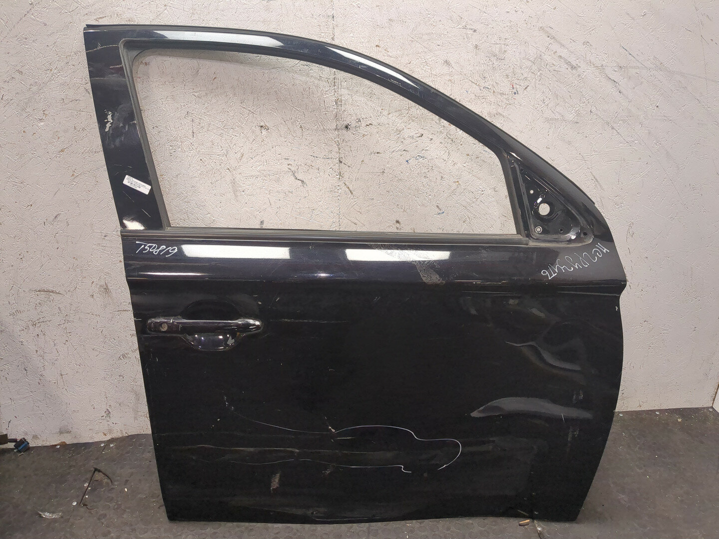 Дверь боковая (легковая) правая передняя Mitsubishi Outlander Б/У