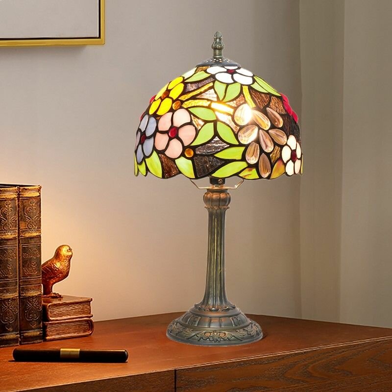 Винтажная лампа тиффани настольная витражное стекло