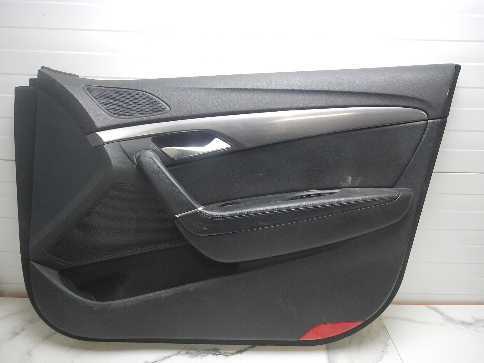 Б/У Обшивка двери передней правой, Hyundai (Хендэ)-I40 (11-) HYUNDAI i40 (11-) Потертости. 624183 Hyundai-KIA арт. 82308...