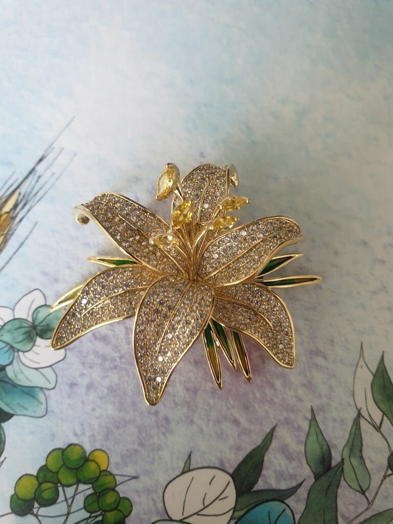 Брошь, фианит