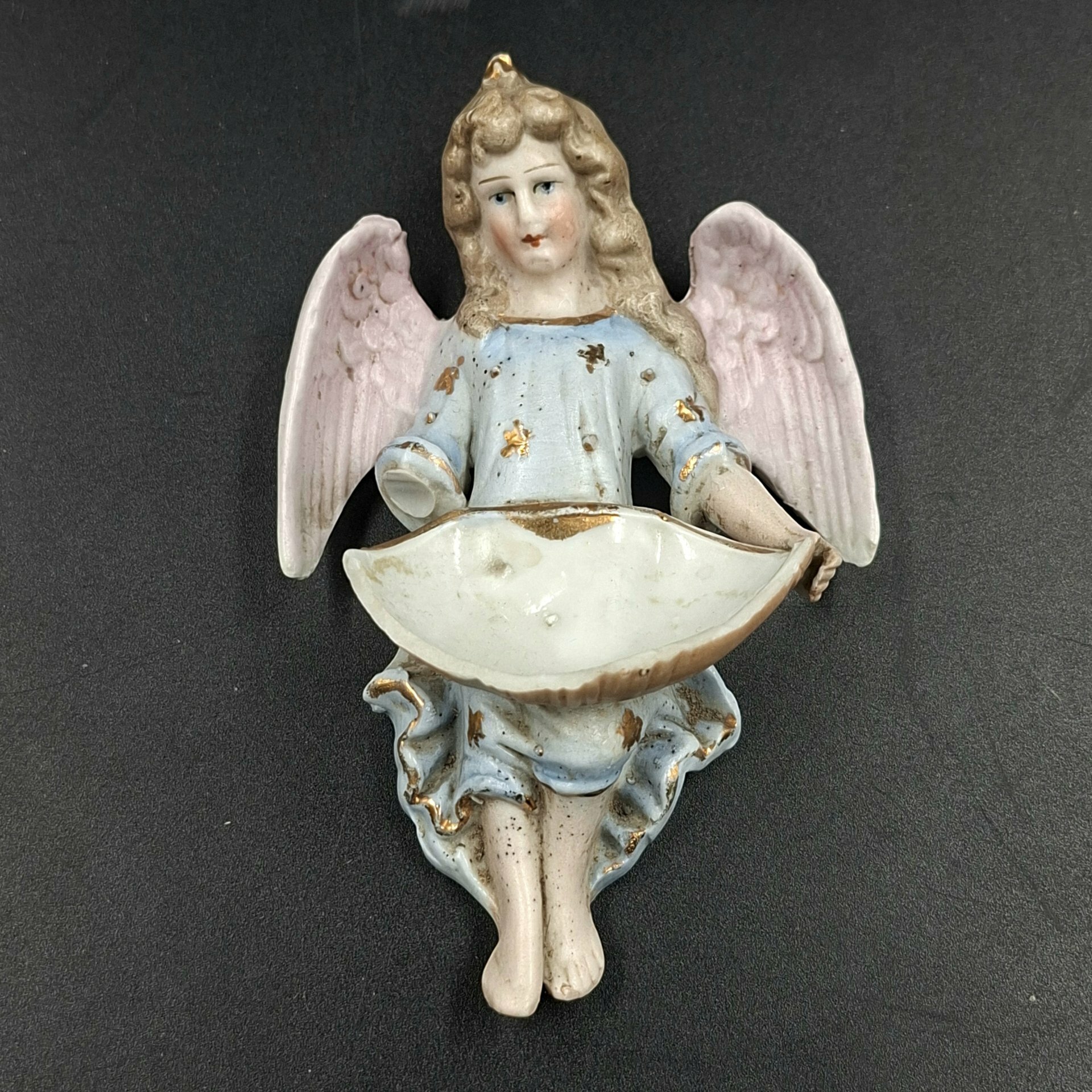 Фигура ангела (настенная), фарфор, роспись, золочение, Европа, 1900-1930 гг.