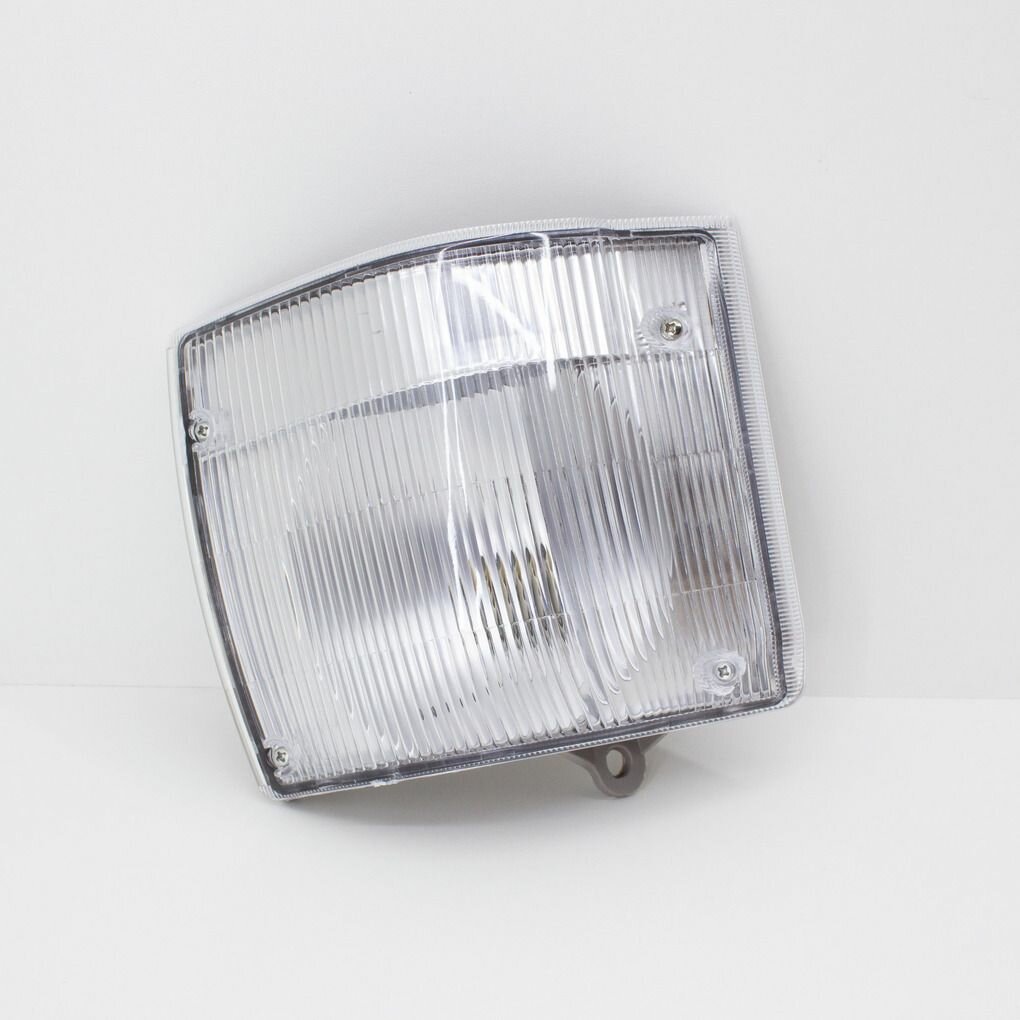 Габарит TOYOTA DYNA 1994-1998 г белый, левый, OOTOKO