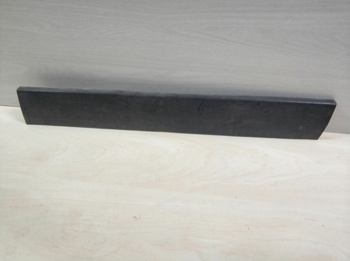 Молдинг задней правой двери Volkswagen Passat B5 3B0854950B