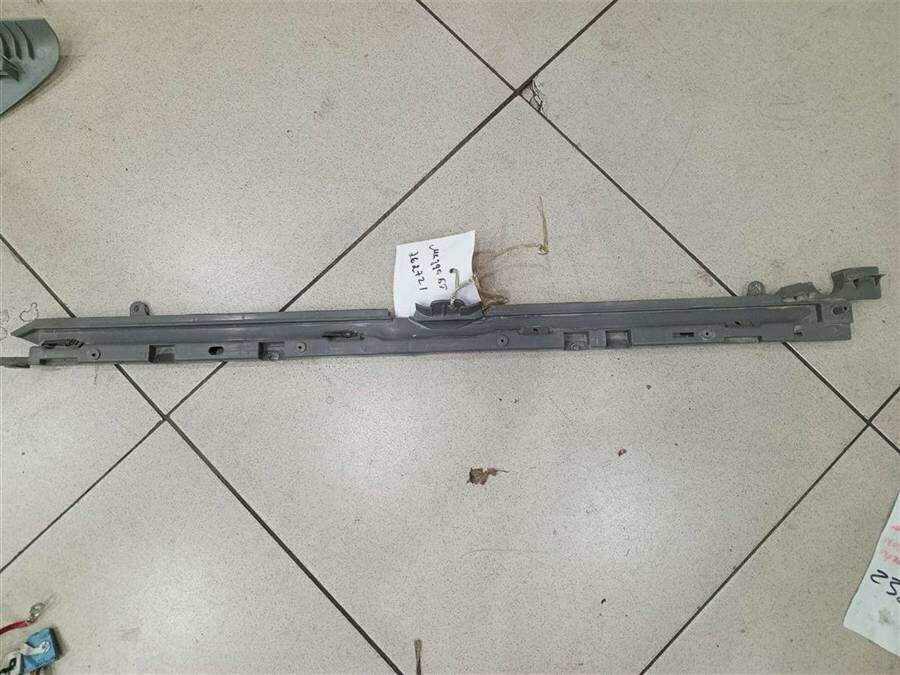 Канал для кабеля от Mazda BT-50 2006-2012