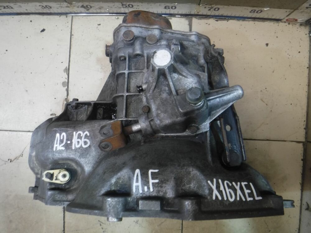 Механическая коробка передач Opel Astra F 90446059
