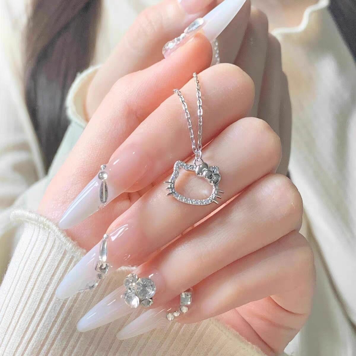 Подвеска с героем Hello Kitty (Хелло Китти)/ Украшение для милых модниц