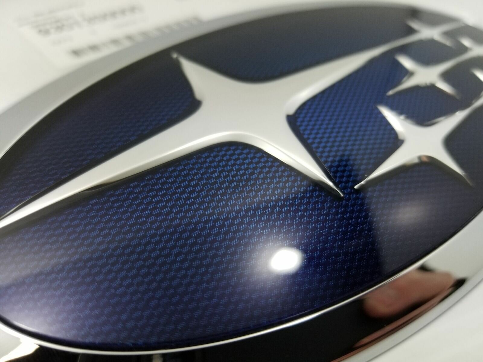 Эмблема на решетку радиатора Subaru Forester SJ- SK 175*97мм 93013SG000