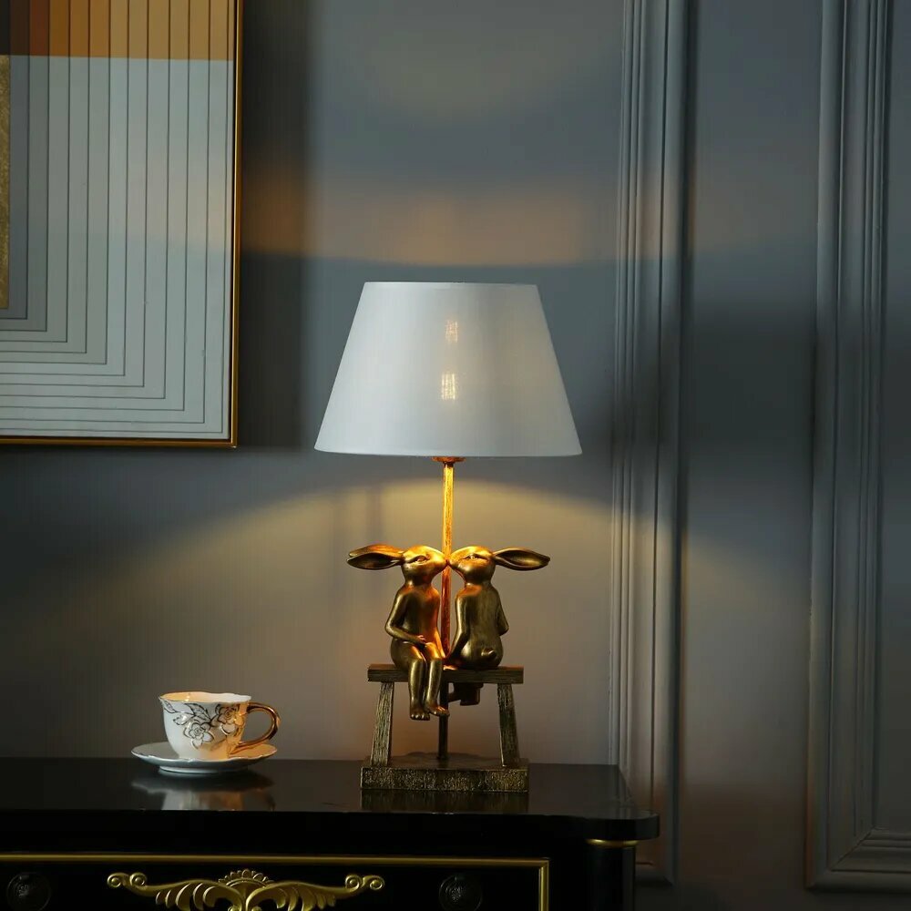 Милый настольный светильник в виде поцелуещего кролика (высота 16 дюймов) кролик из смолы с тканевым абажуром, винтажный золотистый для офиса, учебной комнаты и постели