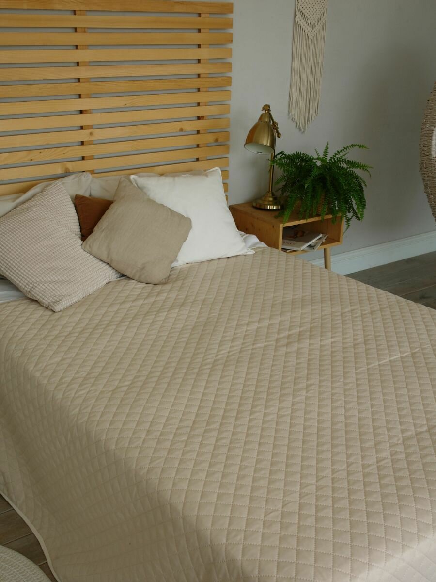 Покрывало однотонное двустороннее стеганное евро микрофибра,200х220, кремовый/скорлупа фисташки 2008001/014 Орхидея