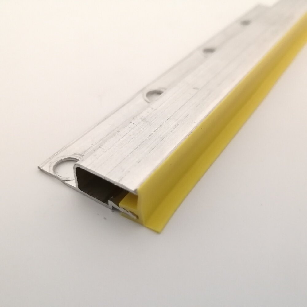 Вставка гарп. цветная 717 1м 4шт.