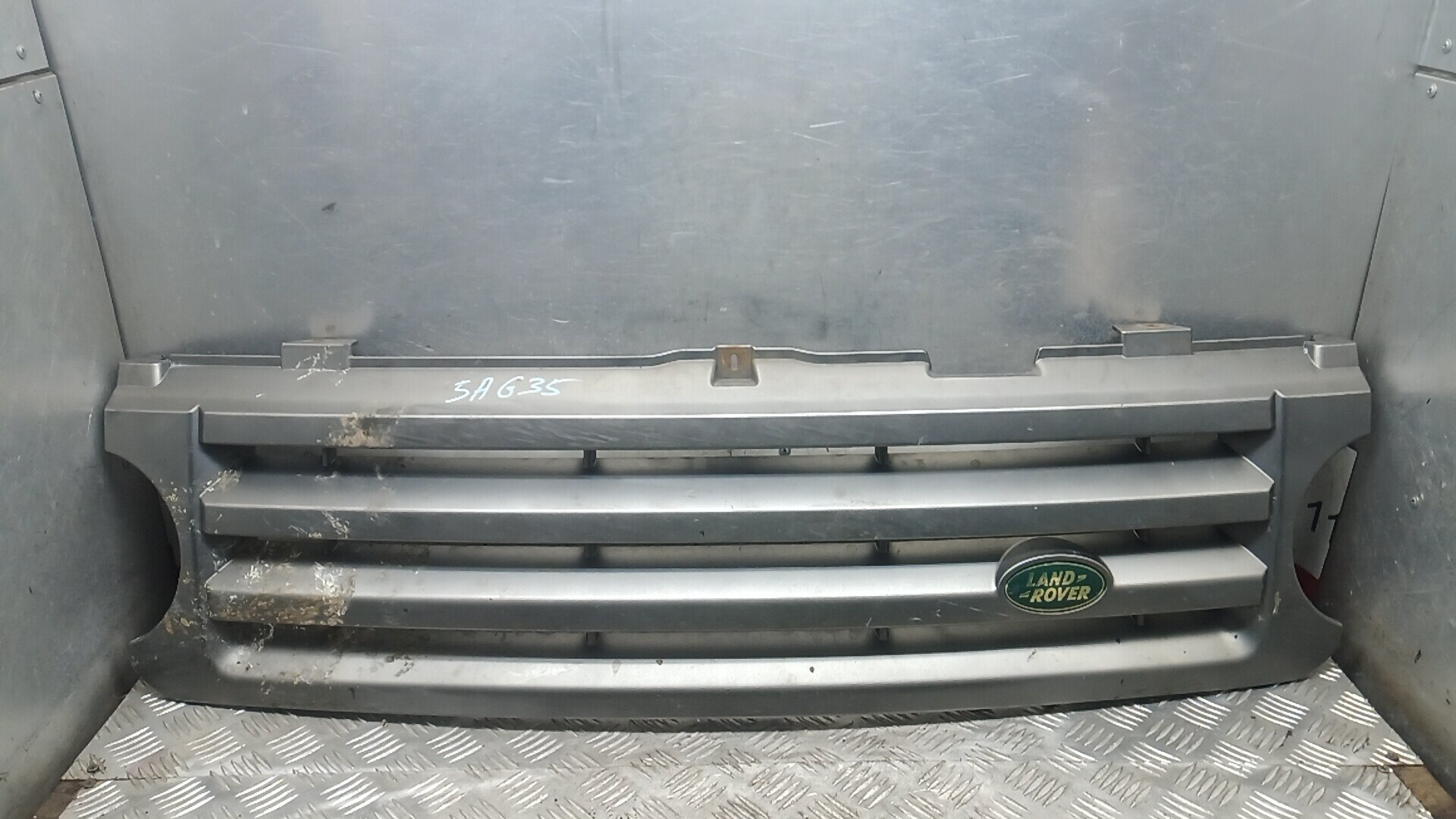 Решетка радиатора LAND ROVER RANGE ROVER 3, Номер DHB500193LPO