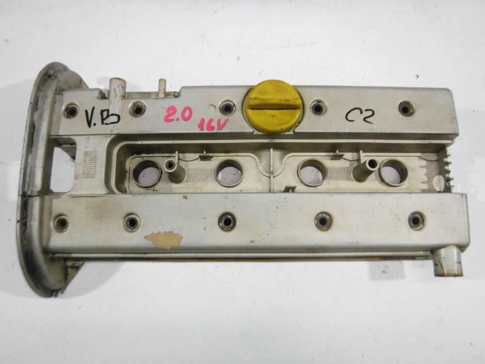 Крышка головки блока Opel Vectra B 90501943