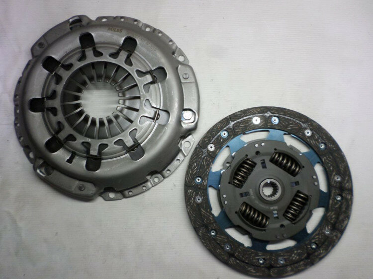 Сцепление Форд Фокус 2 - Комплект 1,8 литра 1508667, 1327853, 1349428, 1385822 без выжимного - Miles