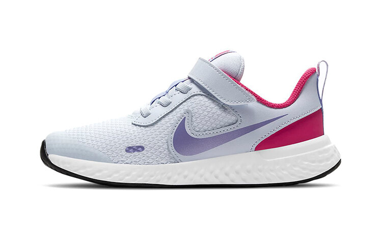 Кроссовки Revolution 5