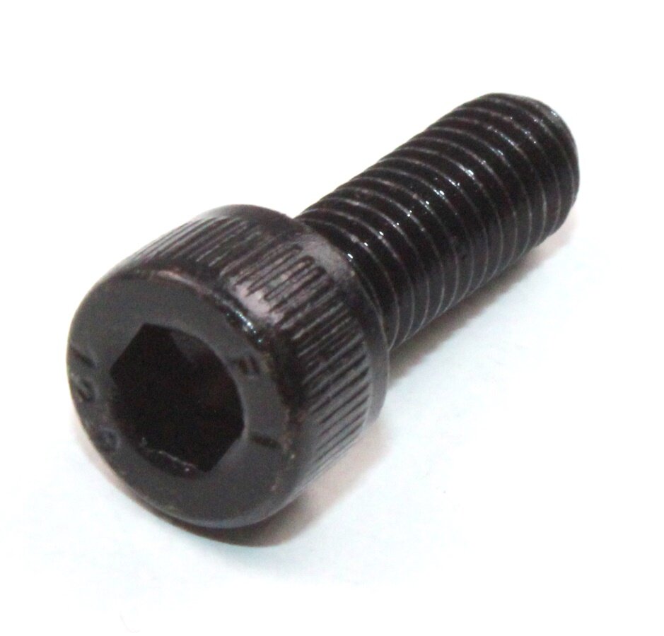 Винт (болт) с внутренним шестигранником DIN 912 М5х14 12.9