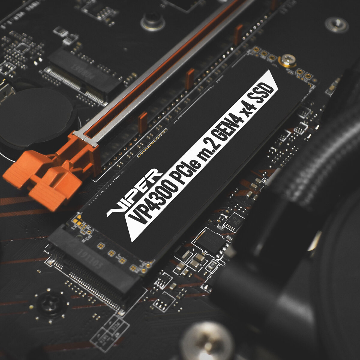 SSD накопитель Patriot Viper VP4300 VP4300-1TBM28H 1ТБ, M.2 2280, PCIe 4.0 x4, NVMe, M.2