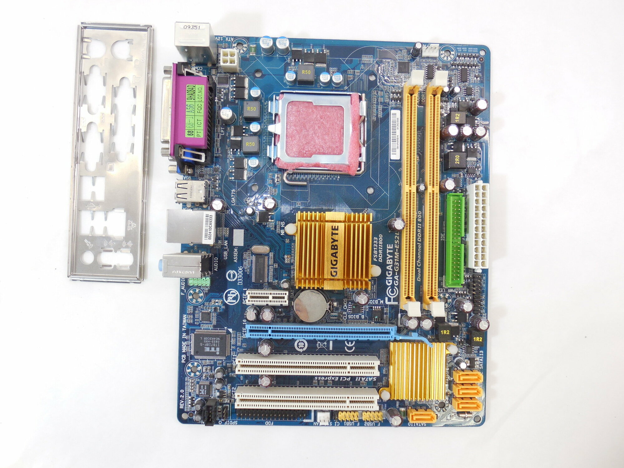 Материнская плата LGA775 GIGABYTE GA-G31M-ES2L rev. 2.0 Intel G31, 2xDDR2, PCI-E x16, 4xSATA, IDE, 24+4pin, VGA, COM, LPT, mATX, Рамка задних портов в комплекте