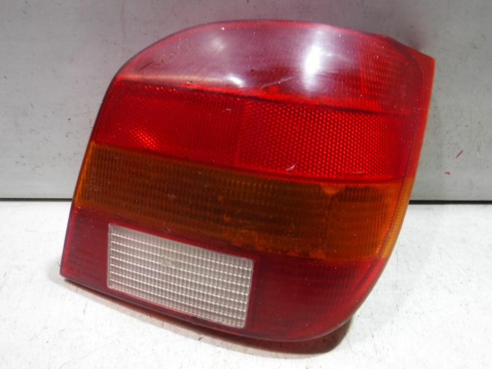 Фонарь задний правый Ford Fiesta III 7070864