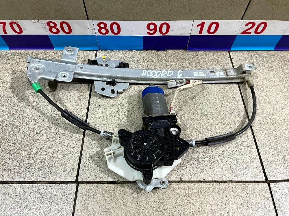 Стеклоподъемник задний правый Honda Accord VI 72710S1AE01